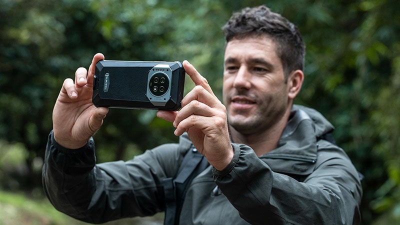 7 Best Phones for Construction Workers - OUKITEL